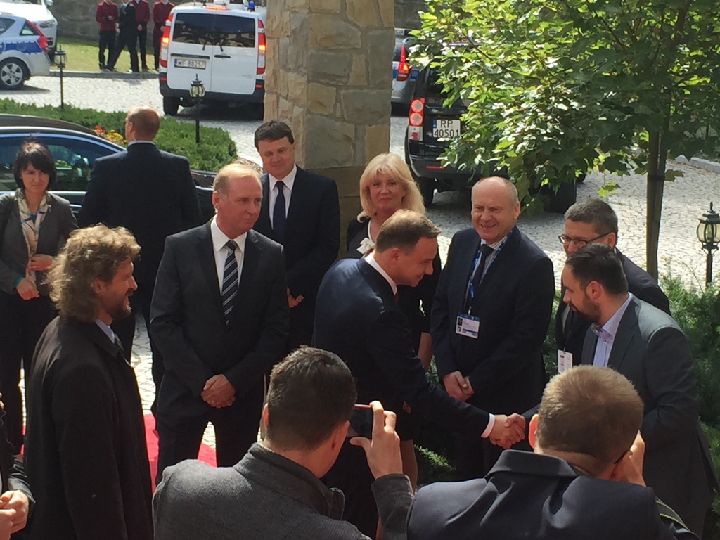 Prezydent przybył do hotelu Prezydent w Krynicy - 300polityka